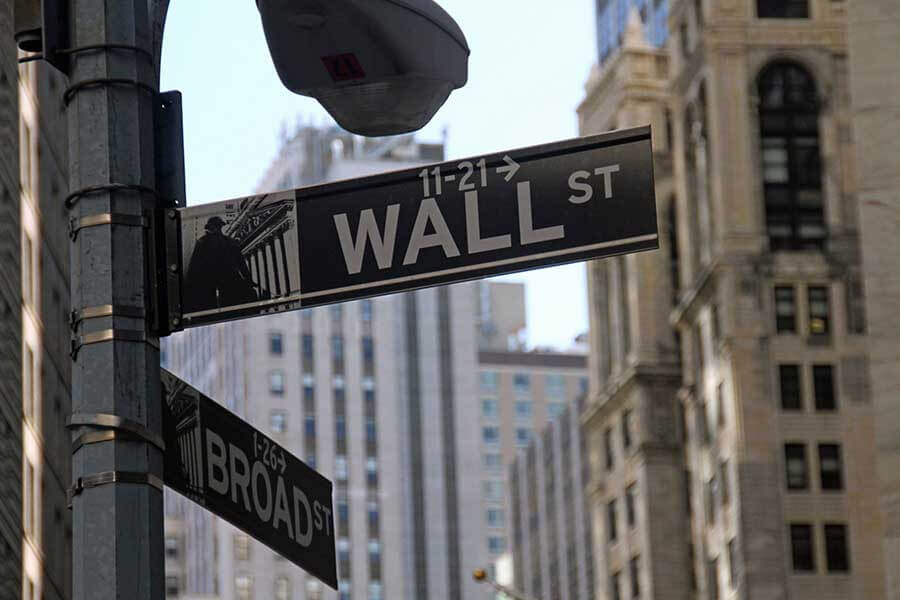 JPMorgan Ventures Into Crypto Trading to Expand Wall Street Access ...