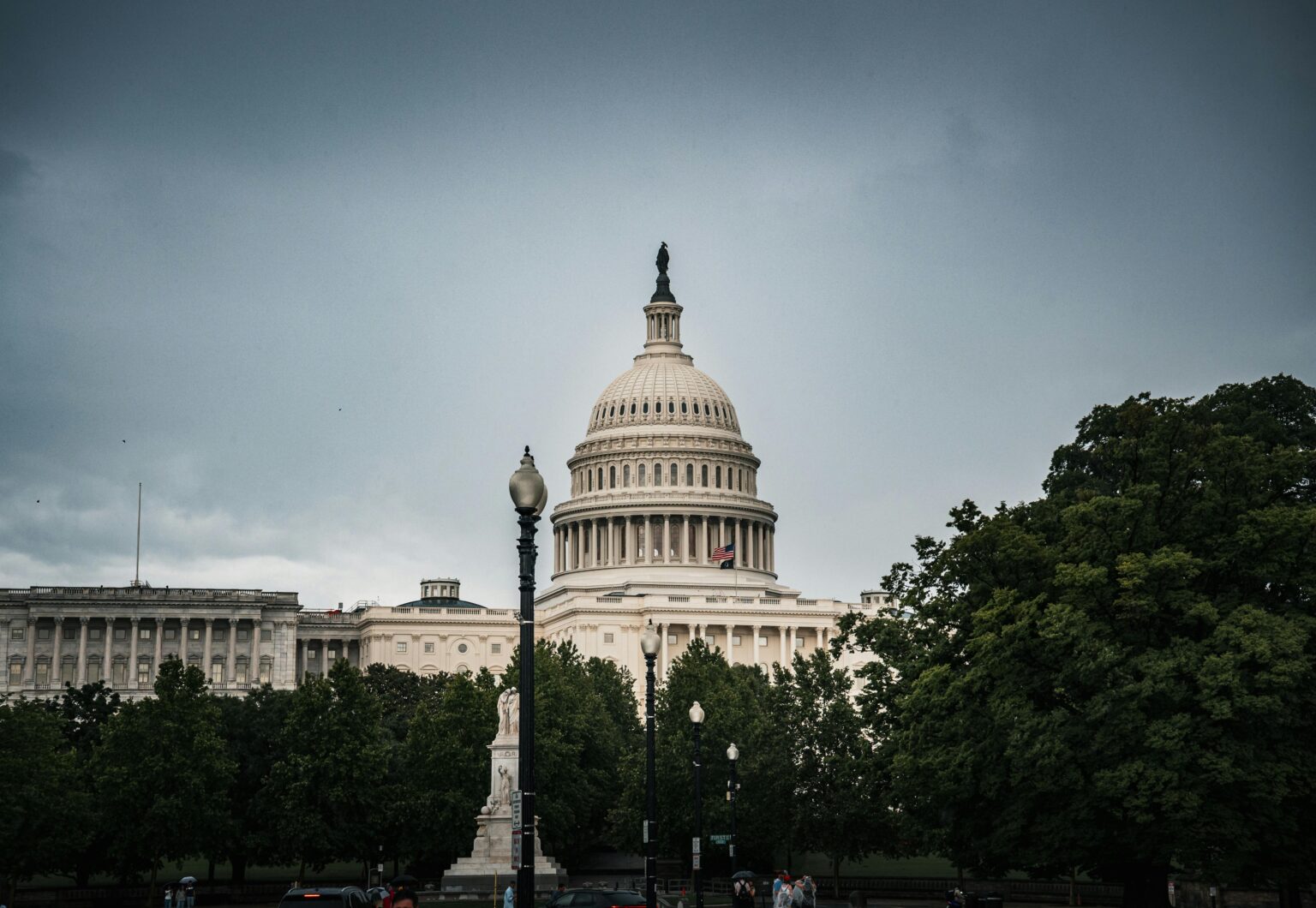 Giant Gold Trump Statue Appears on Capitol Lawns | Live Bitcoin News